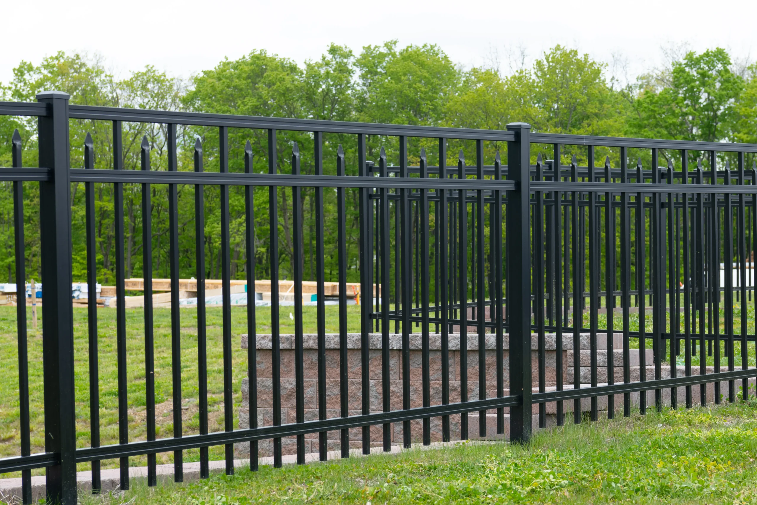 Aluminum & Iron Fencing by Exterior Fence Builders - Exterior Fence ...